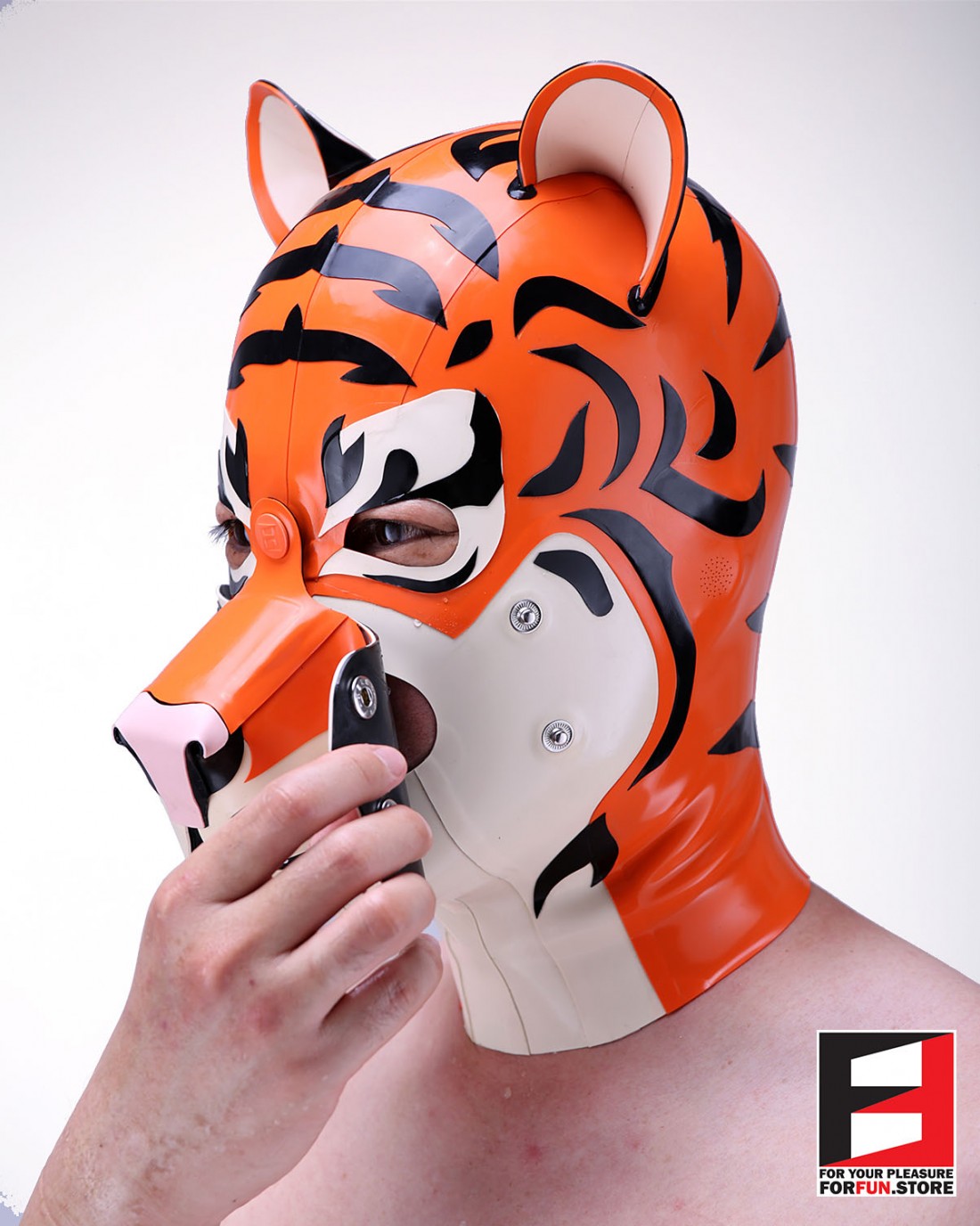 LATEX TIGER MASK FOR YOUR PLEASURE : FORFUN