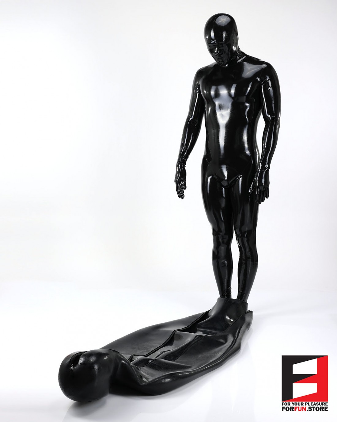 RUBBER COCOON FOR YOUR PLEASURE : FORFUN