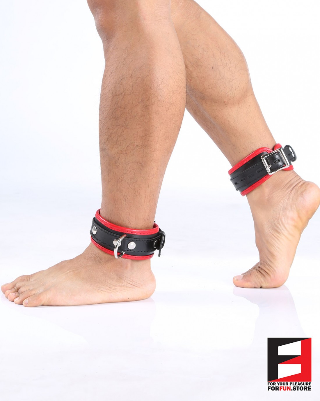 LEATHER ANKLES FOR YOUR PLEASURE : FORFUN
