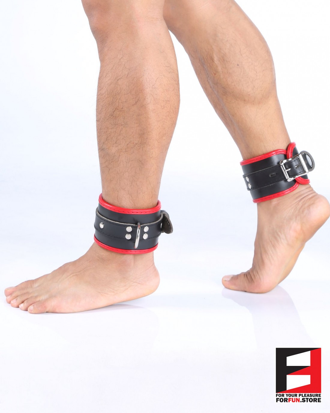 LEATHER ANKLES FOR YOUR PLEASURE : FORFUN
