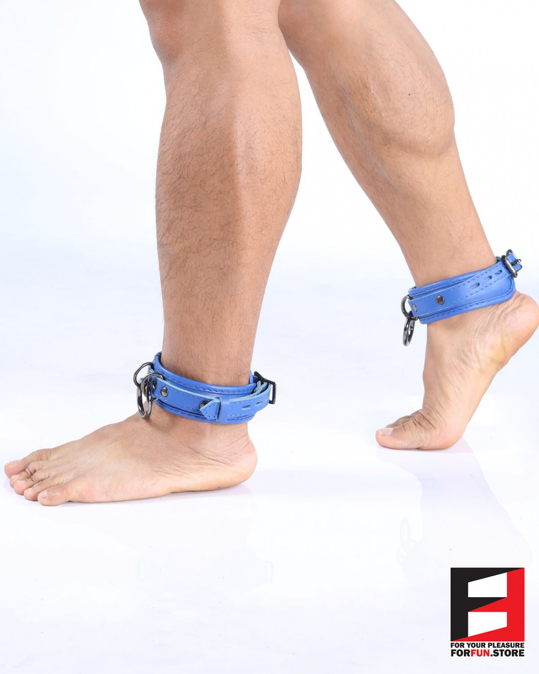 LEATHER ANKLES FOR YOUR PLEASURE : FORFUN