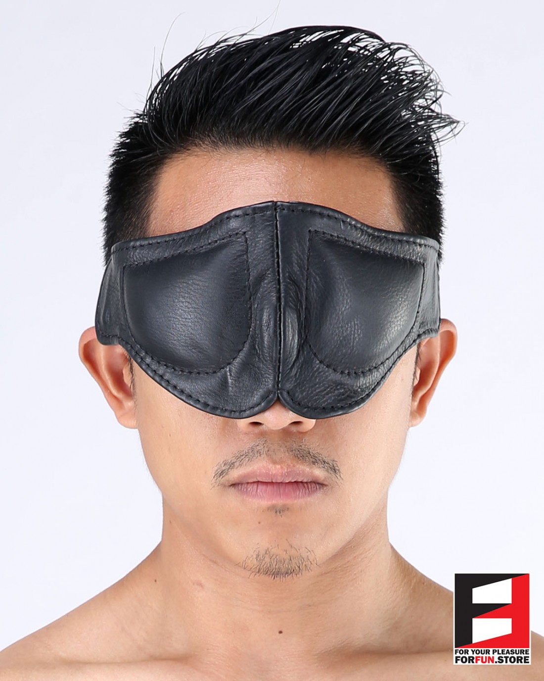 LEATHER BLINDFOLD FOR YOUR PLEASURE : FORFUN