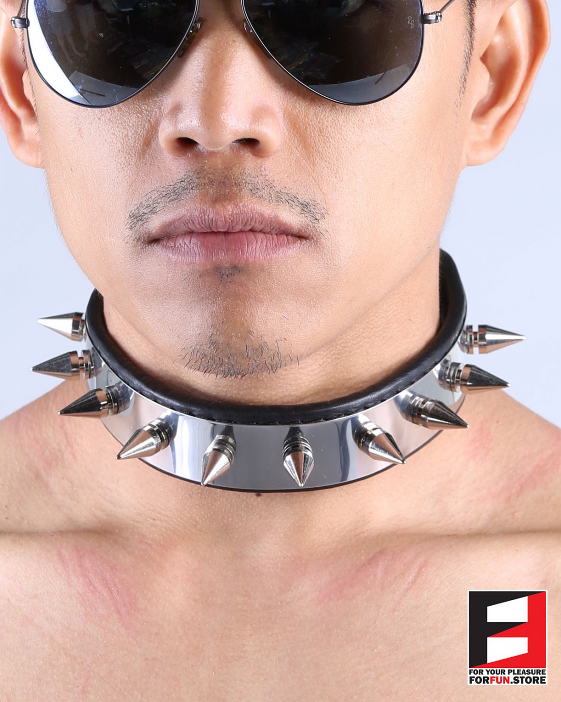 LEATHER WITH SPIKES COLLAR FOR YOUR PLEASURE : FORFUN
