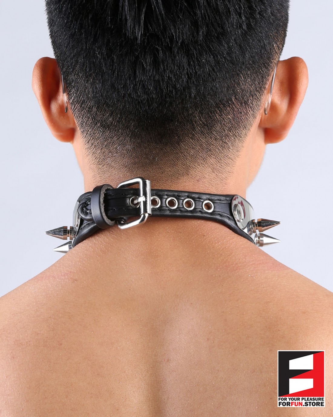 LEATHER WITH SPIKES COLLAR FOR YOUR PLEASURE : FORFUN