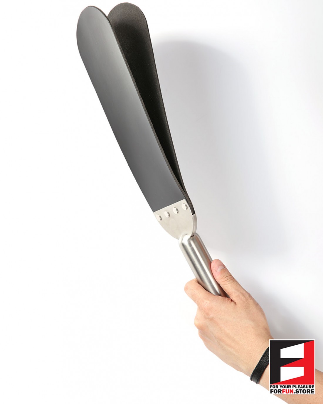 LEATHER PADDLE FOR YOUR PLEASURE : FORFUN